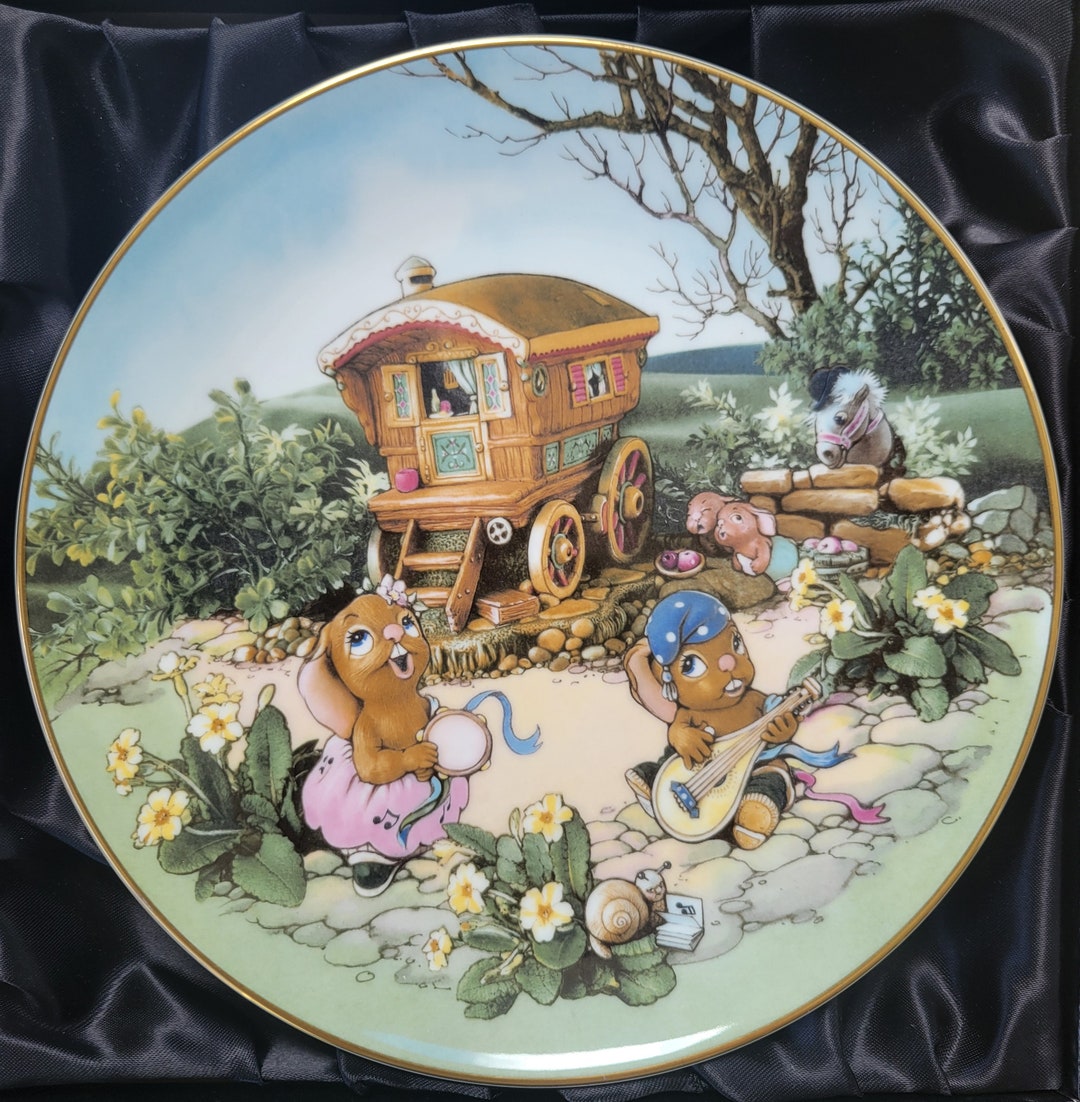 Caravan - Pendelfin Limited Edition Collectors Plate by Doreen Noel ...