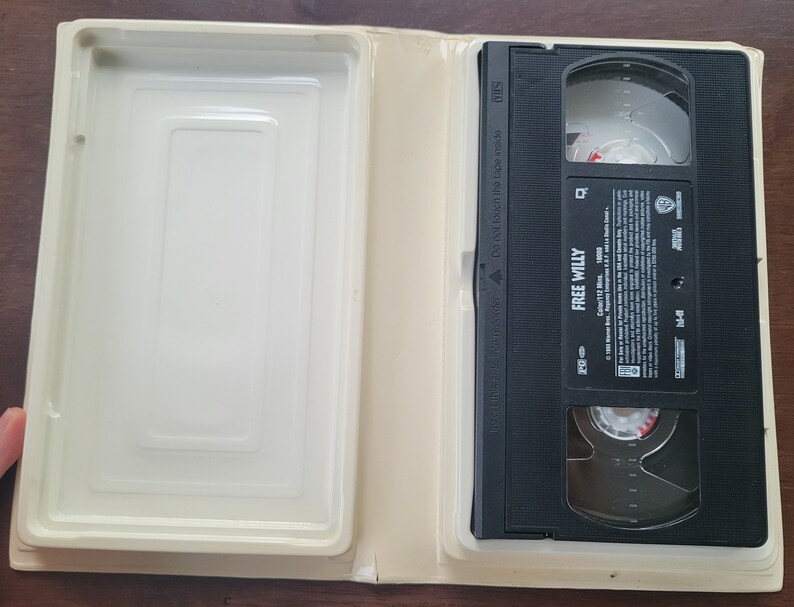 Free Willy VHS Clamshell 1993 - Etsy