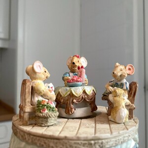 Cute Music Box, Vintage Rotating Figurine With Sound, Mice Family, 90s ...