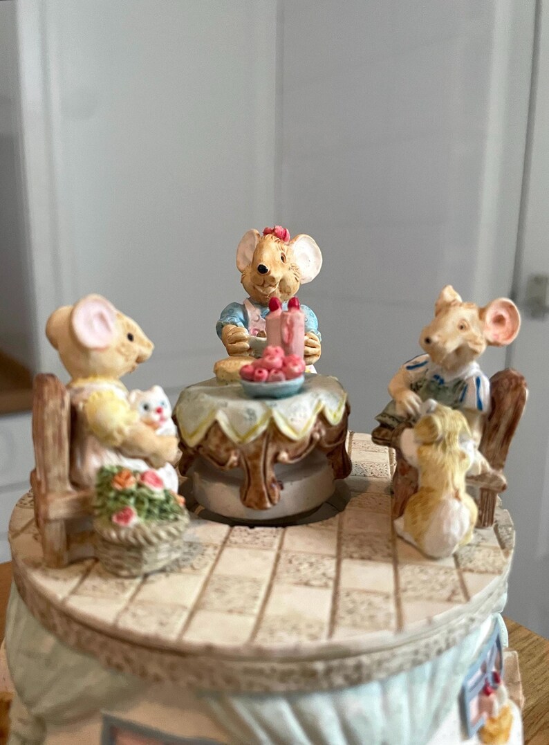 Cute Music Box, Vintage Rotating Figurine With Sound, Mice Family, 90s ...