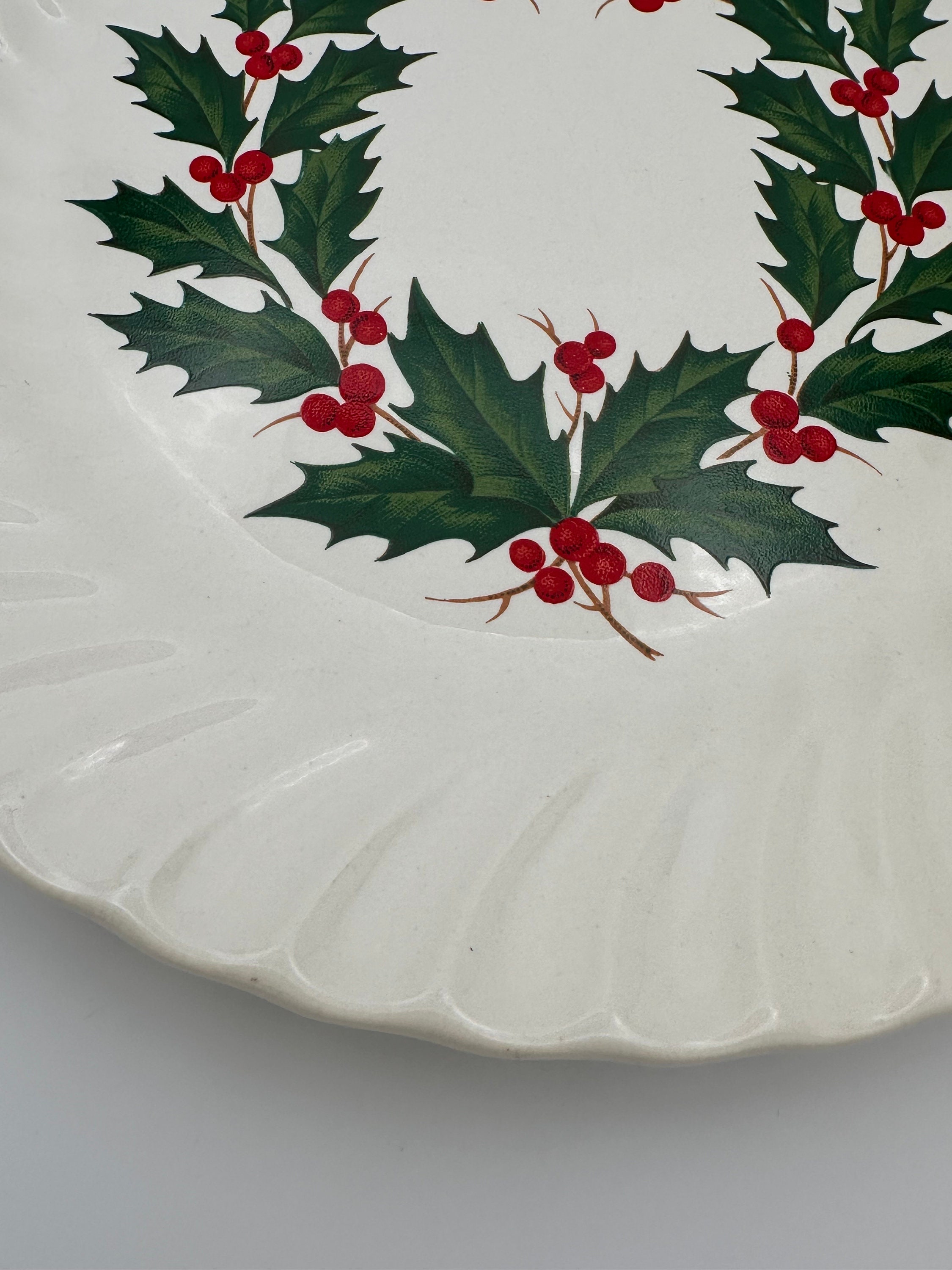 Scio Pottery Holly Pattern Dinner Plate 10 1/8”, MCM Holly With Berries ...