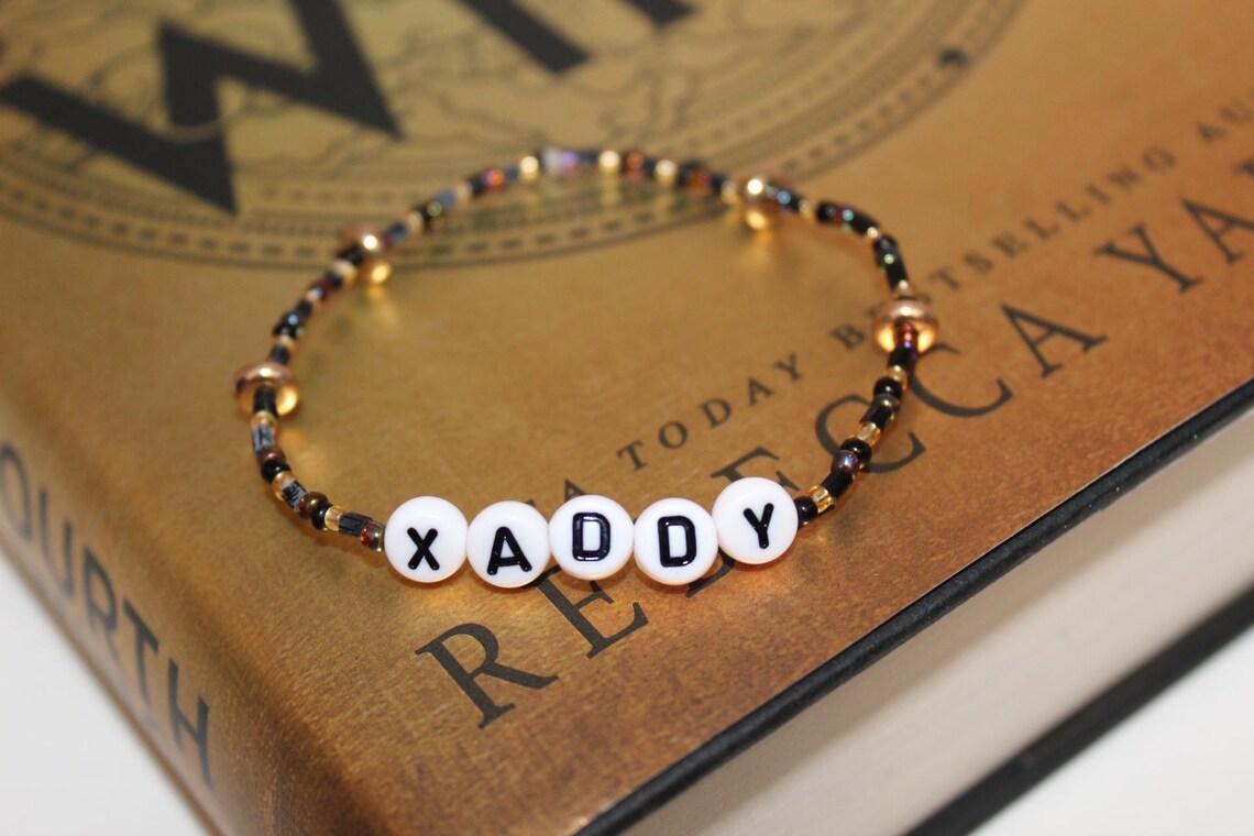 Xaddy - Fourth Wing Bracelet - Etsy