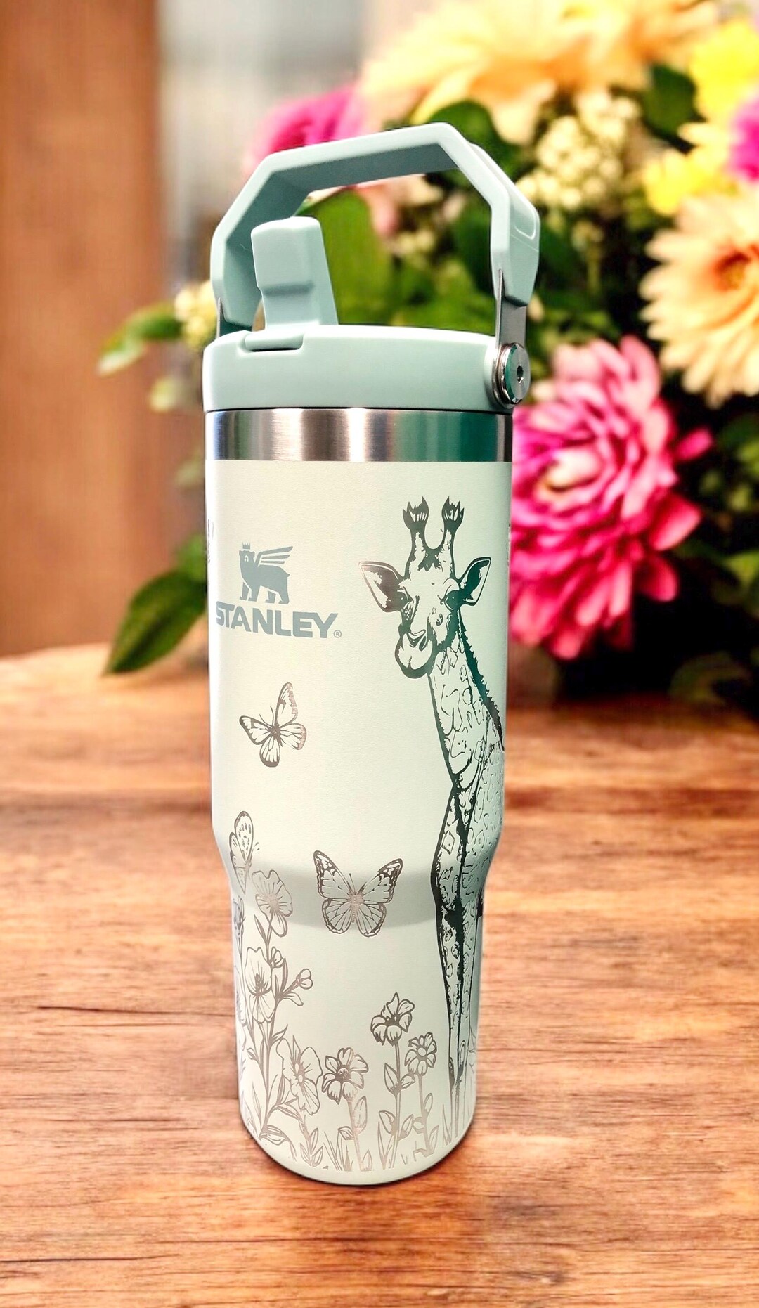 Giraffe & Butterfly Engraved 30 Oz Flip Straw Tumbler,giraffe Engraved ...