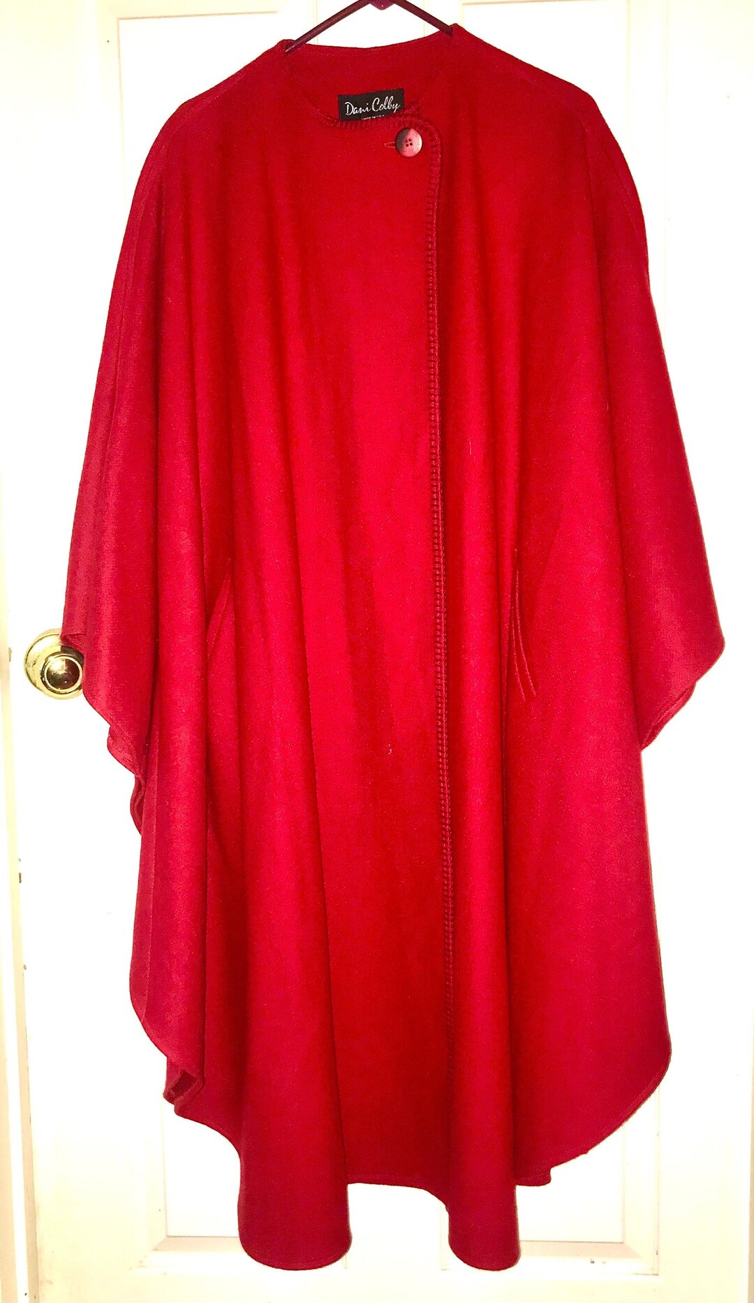 Gorgeous Red Wool Cape Dani Colby Heavy Long PRISTINE One Size Fits ...