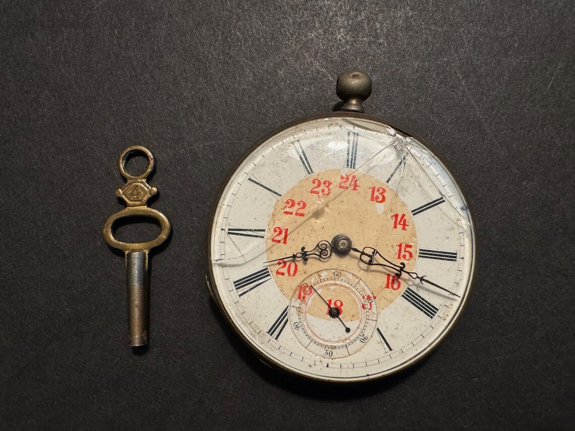 RUNS Cylindre Echappement Aiguilles Pocket Watch W Key 6 RUBIS At ...