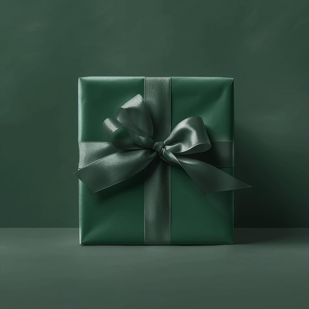 Hunter Green Wrapping Paper: Elegant Solid Evergreen Gift Wrap - Etsy