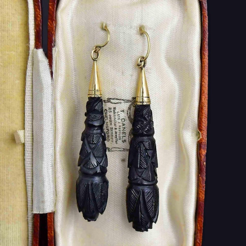Victorian Whitby Jet Earrings: 9k Gold Carved Torpedo Dangle - Etsy UK