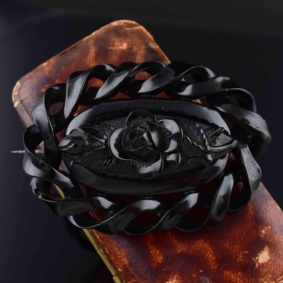 Victorian Large Whitby Jet Brooch, Whitby Jet Rose Mo… - Gem