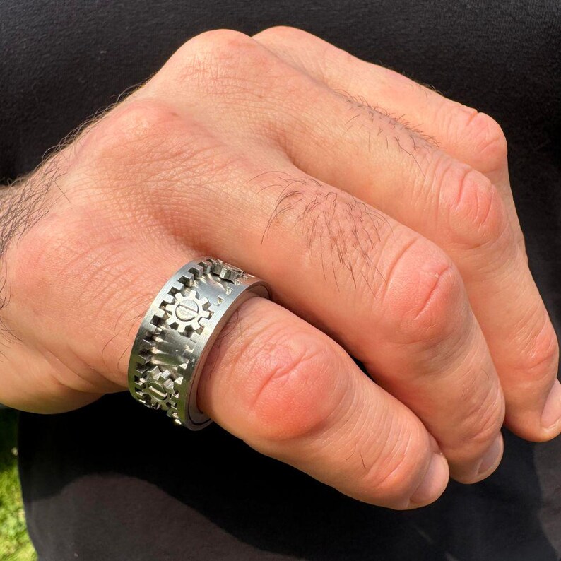 Rotating Gears Spinner Ring, Fidget Ring, Cogwheel Rotating Ring, Wide ...