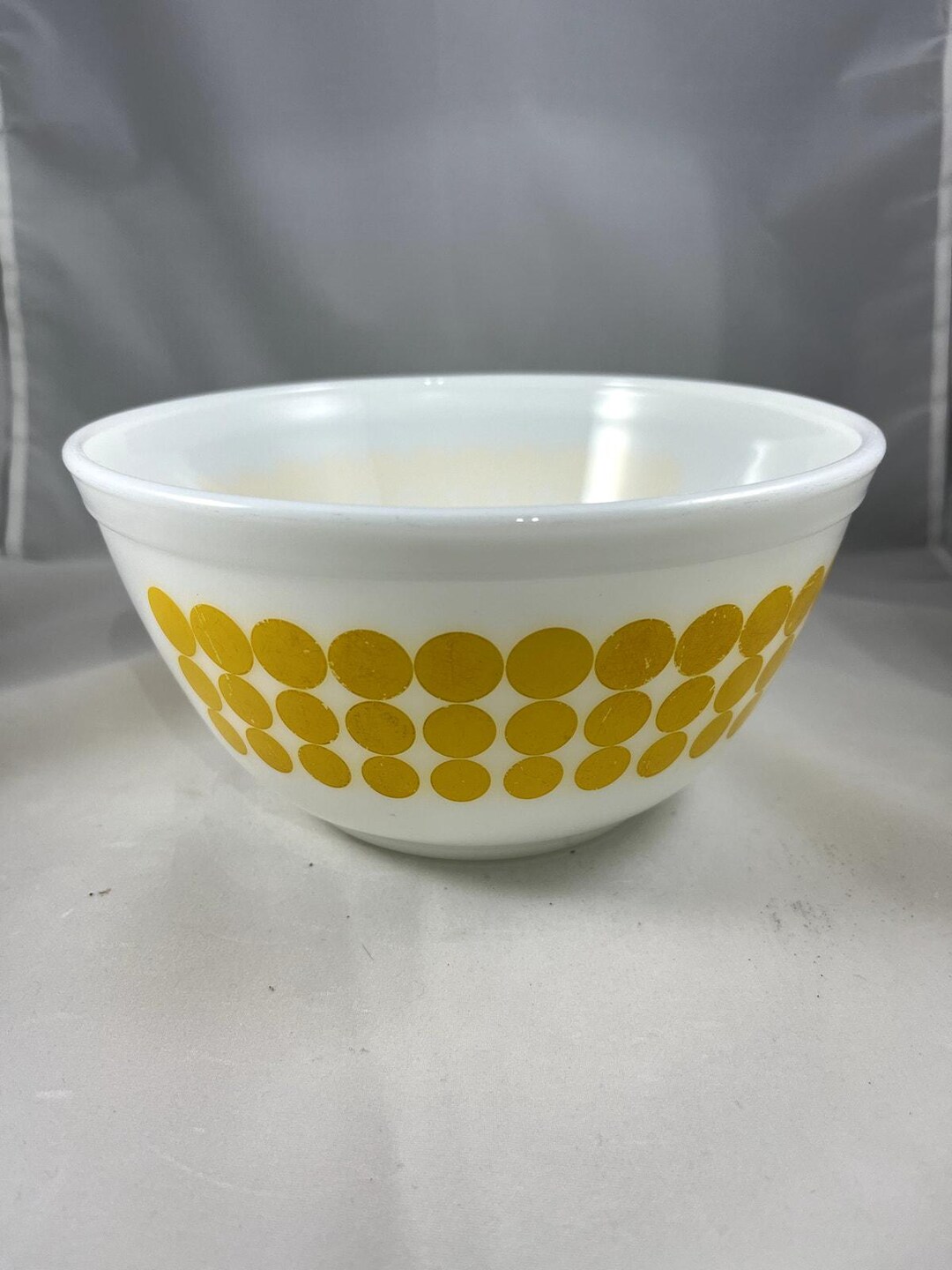 Vintage Pyrex Yellow Dot #402, Nesting Mixing Bowl 1.5QT - Etsy
