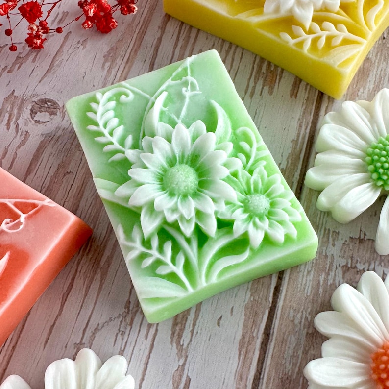 Handmade Daisy Soap Gift Set: Carved Floral Artisan Soap Bars - Etsy