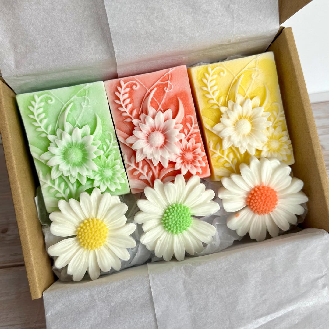 Handmade Daisy Soap Gift Set: Carved Floral Artisan Soap Bars - Etsy