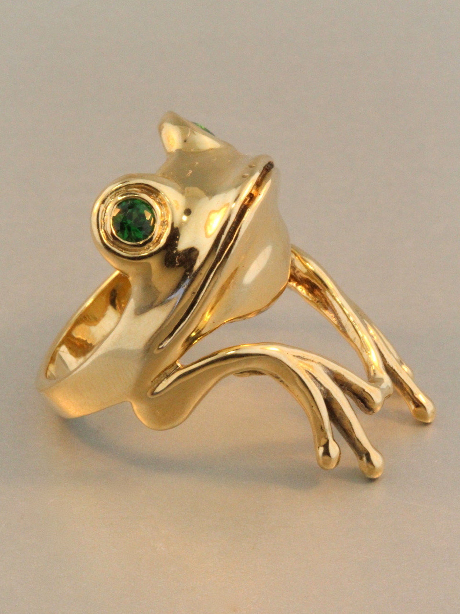 14k Gold Frog Ring With Tsavorite Eyes Tree Frog Ring Frog Prince Cute ...
