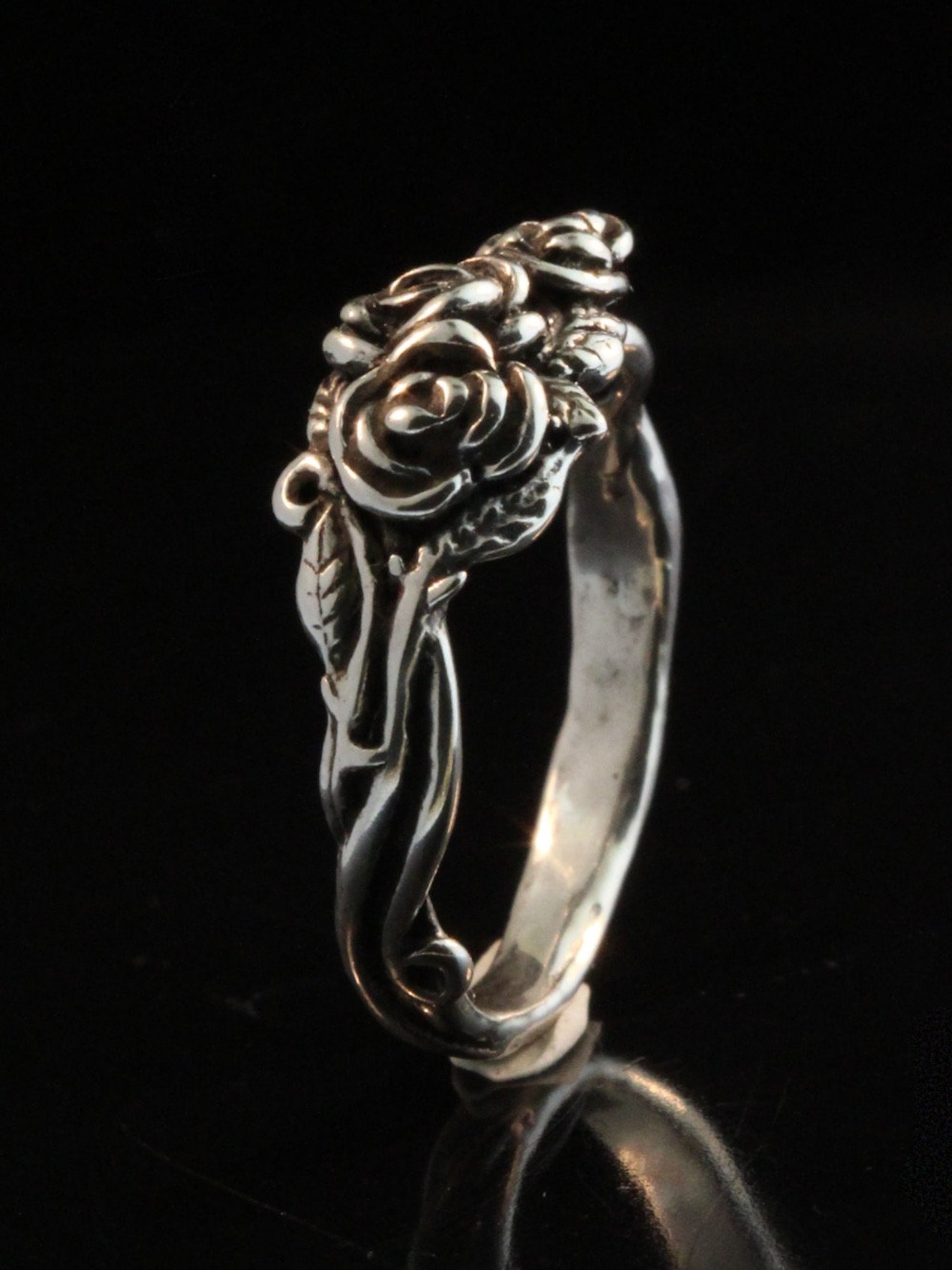 Rose Tendril Ring - Sterling Silver - Floral Wedding Band - Etsy
