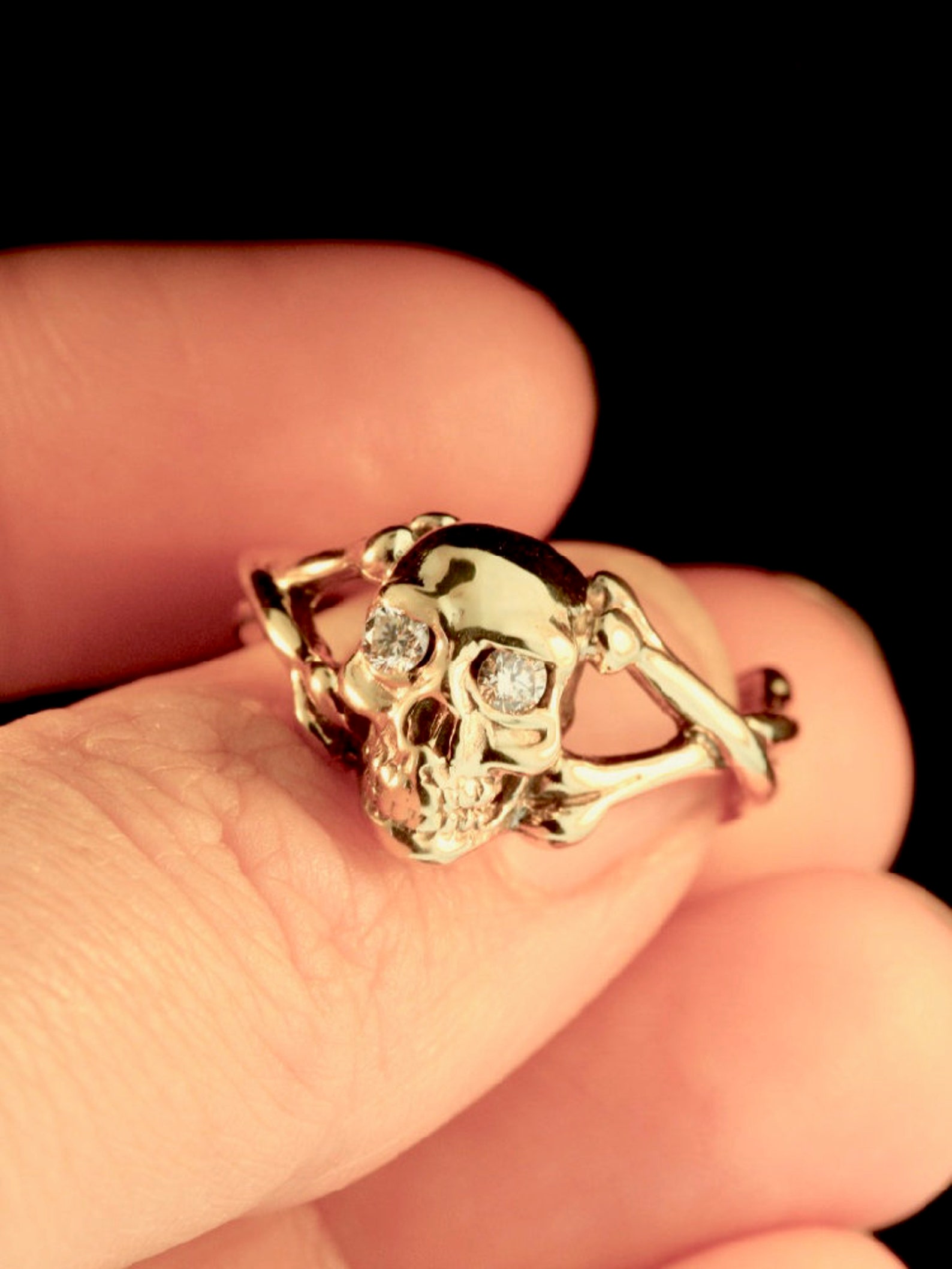 Skull Ring Gold Skull and Crossbone Ring 14k With Ruby or Diamond Eyes ...