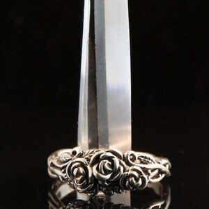 Rose Tendril Ring - Sterling Silver - Floral Wedding Band - Etsy
