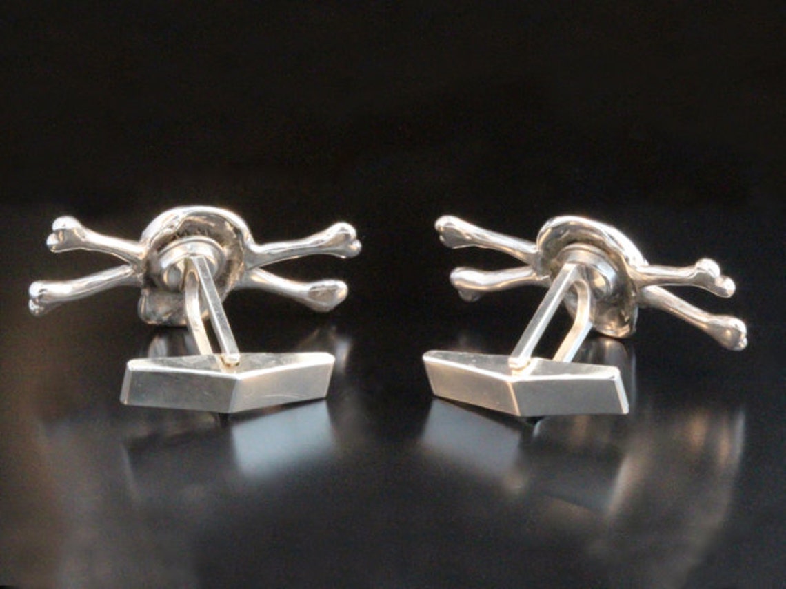 Medium Skull and Crossbones Cufflinks - Sterling Silver - Piriate ...