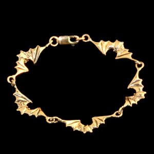 Bat Bracelet Halloween Jewelry Gold Bats Link Bracelet Spooky Goth Bat ...
