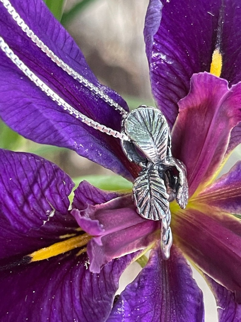 Silver Iris Flower Necklace Iris Necklace Iris Jewelry Silver - Etsy