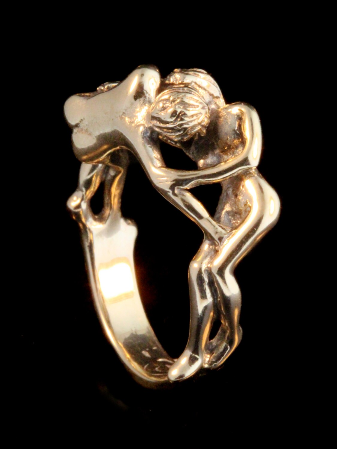 Kiss Ring - Solid 14k Gold - Lovers Devotion Ring - Etsy