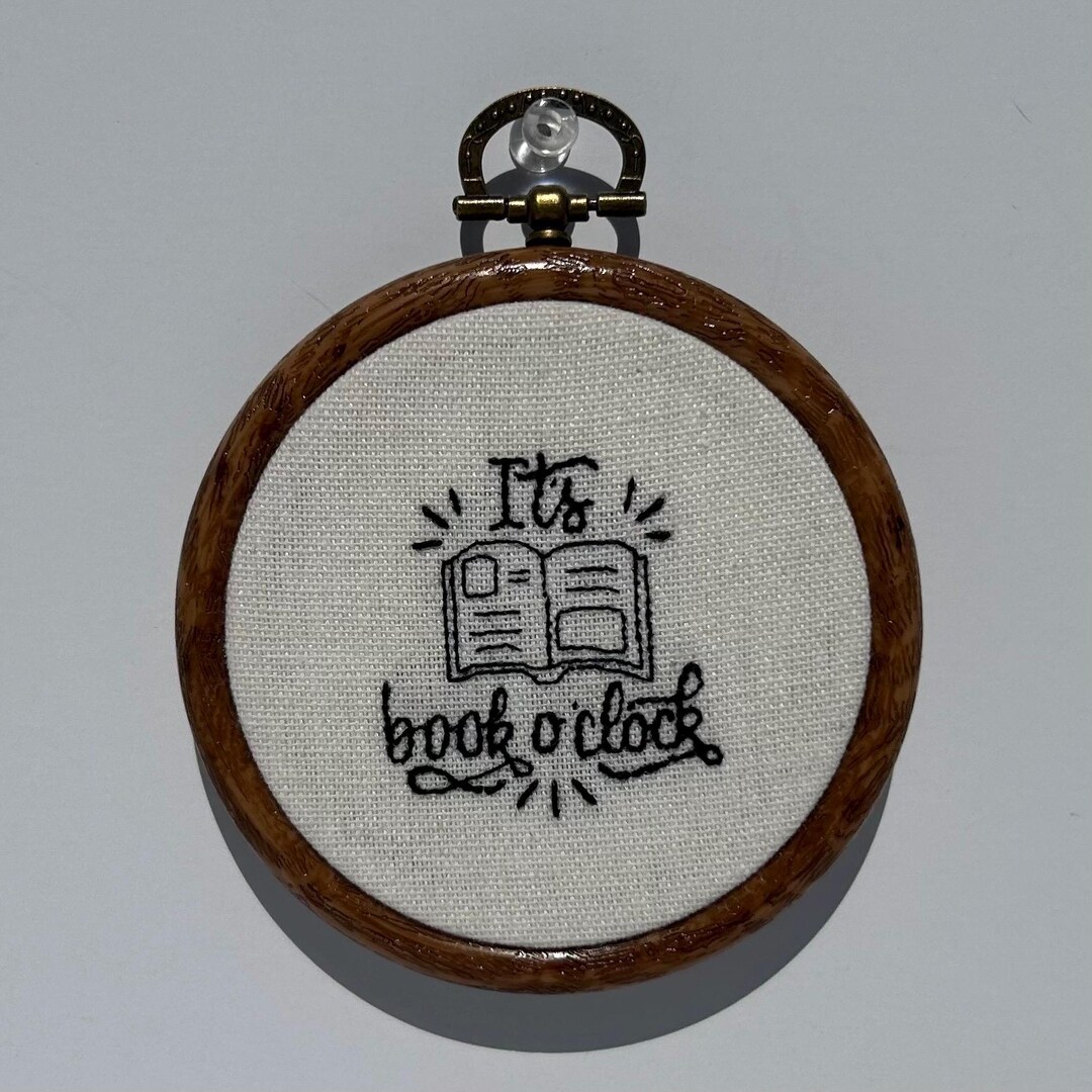 Hand Embroidered “it’s Book O’ Clock” 3.5” Circle Wall Art - Etsy