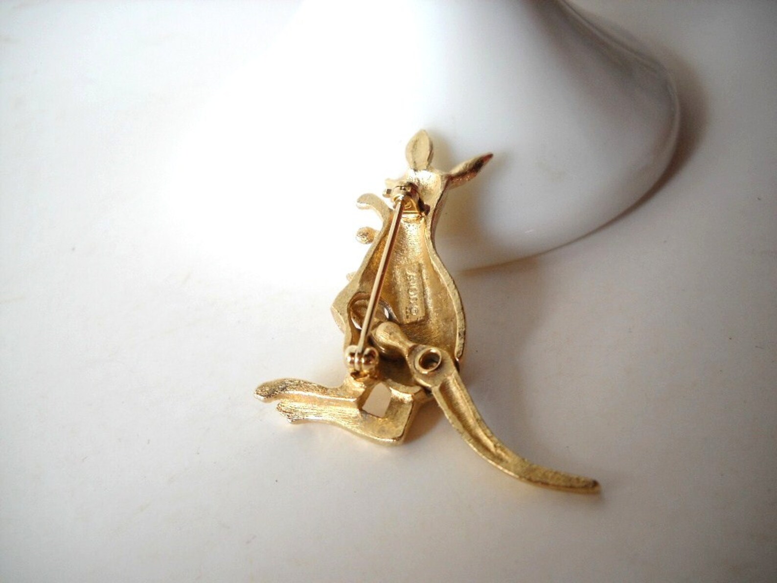 Vintage Brooch Vintage Kangaroo Pin Avon Brooch Kangaroo Pin - Etsy Canada