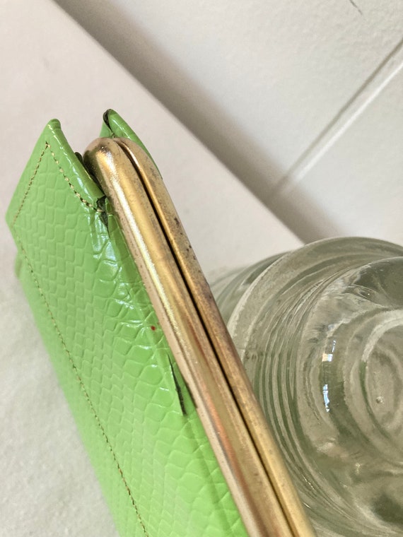 Vintage Lime Green Vinyl Bifold Wallet with Kiss Clasp - Gem