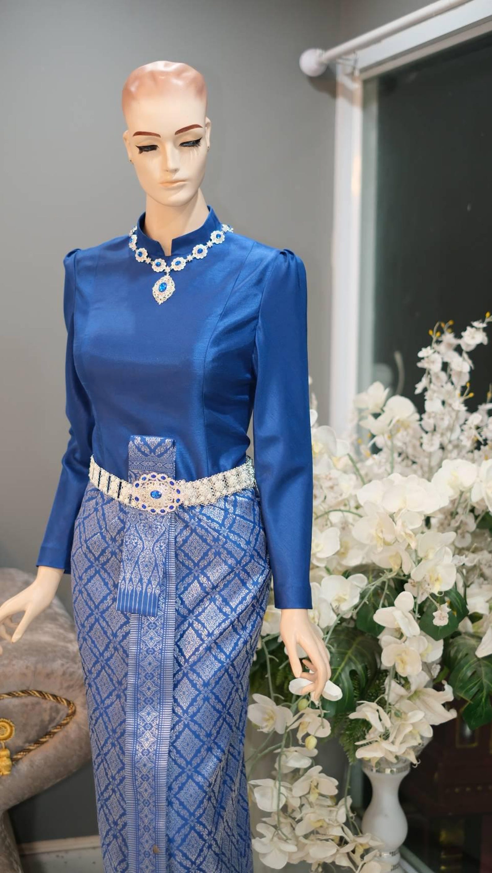 Amazing Thai Boromphiman Bridal Dress| Thai Attire | Asian Wedding ...
