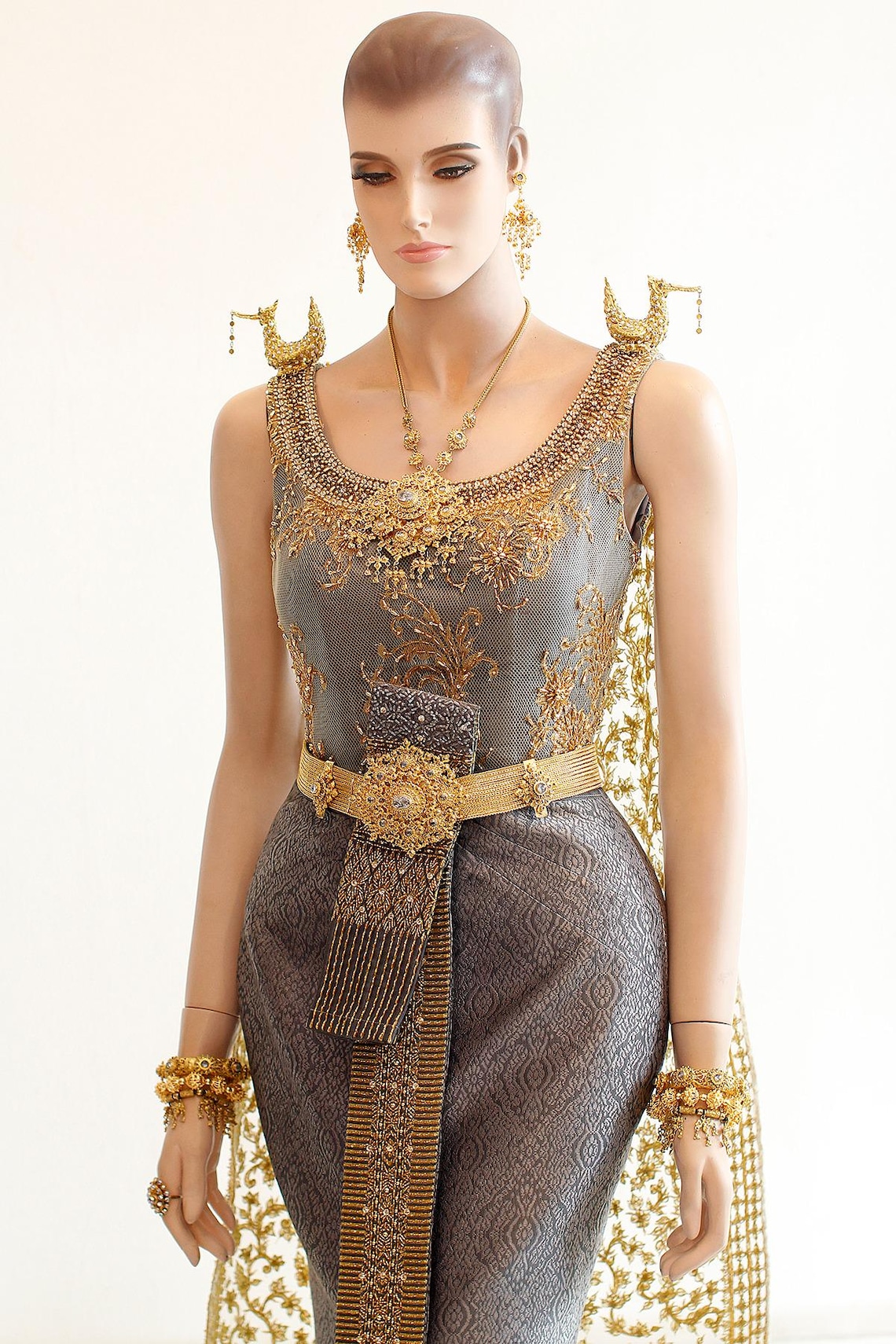 Luxury Thai Prayuk Bridal Dress| Thai/khmer/laos| Real Lamphun Brocade ...