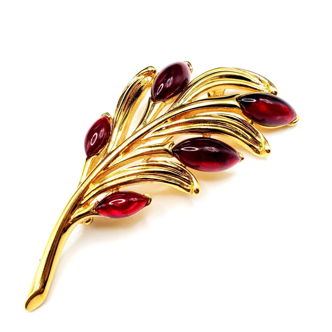 Vintage TRIFARI TM Signed Red Jelly Belly Cabochon Gold Tone Leaf ...