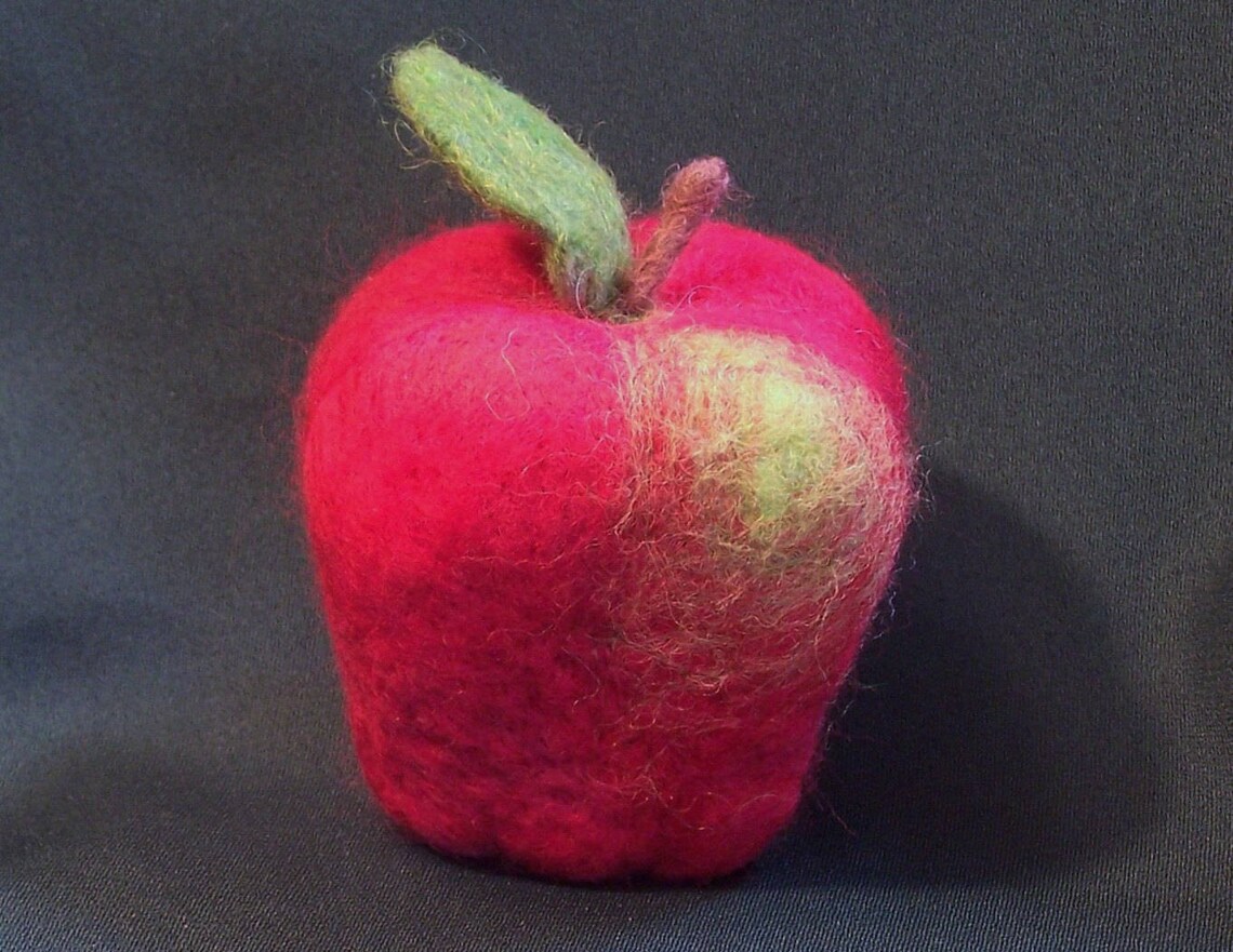 Needle Felted Delicious Apple: Life Size Wool Sculpture, Play Food - Etsy