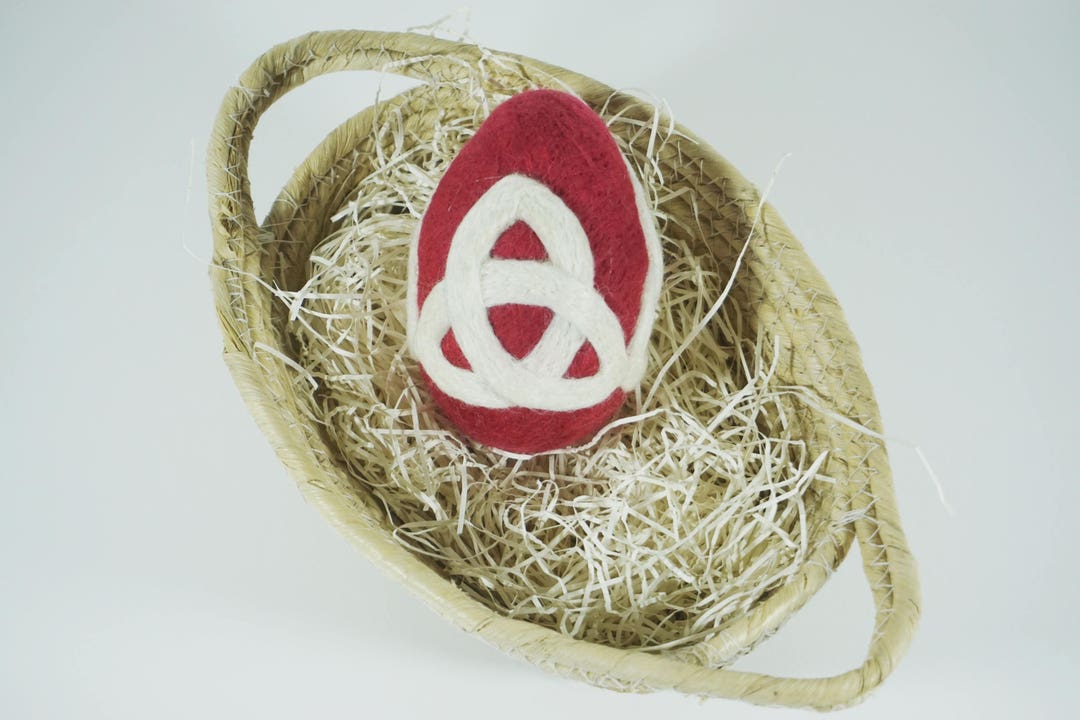 Needle Felted Easter Egg: Cranberry Red Wool, Celtic Knot - Etsy