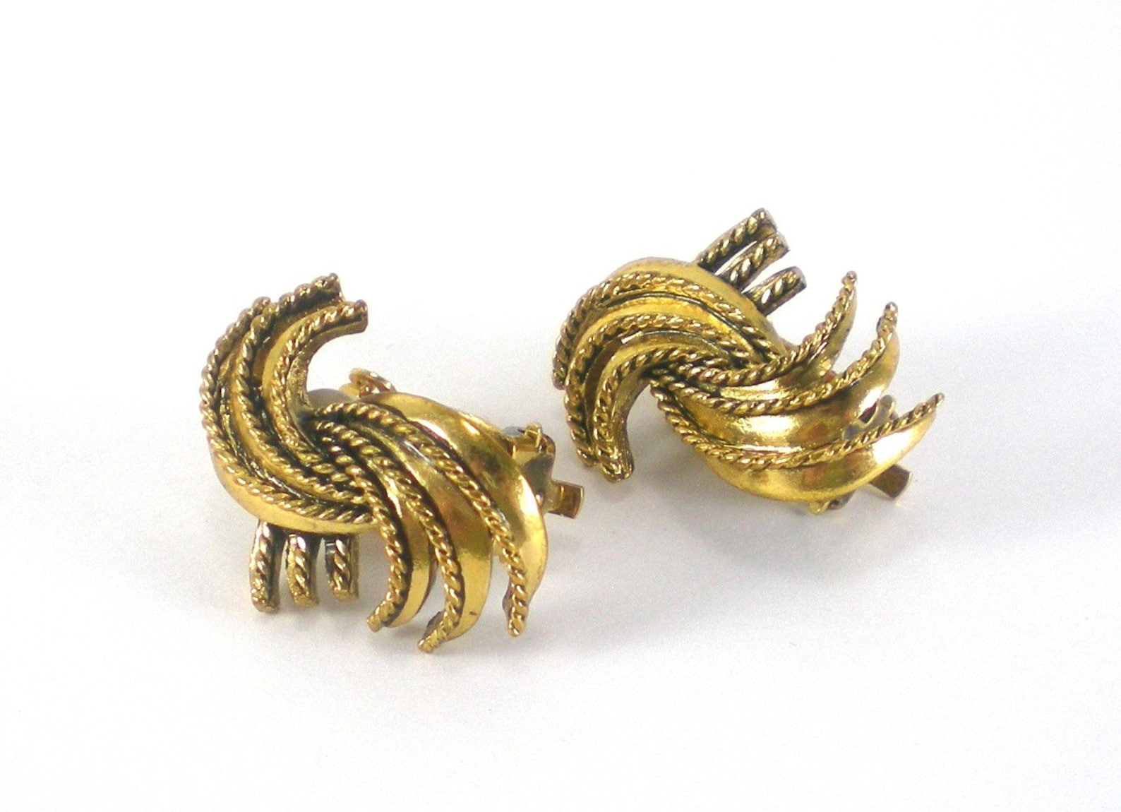 Butler Gold Clip on Earrings Vintage Designer Jewelry - Etsy