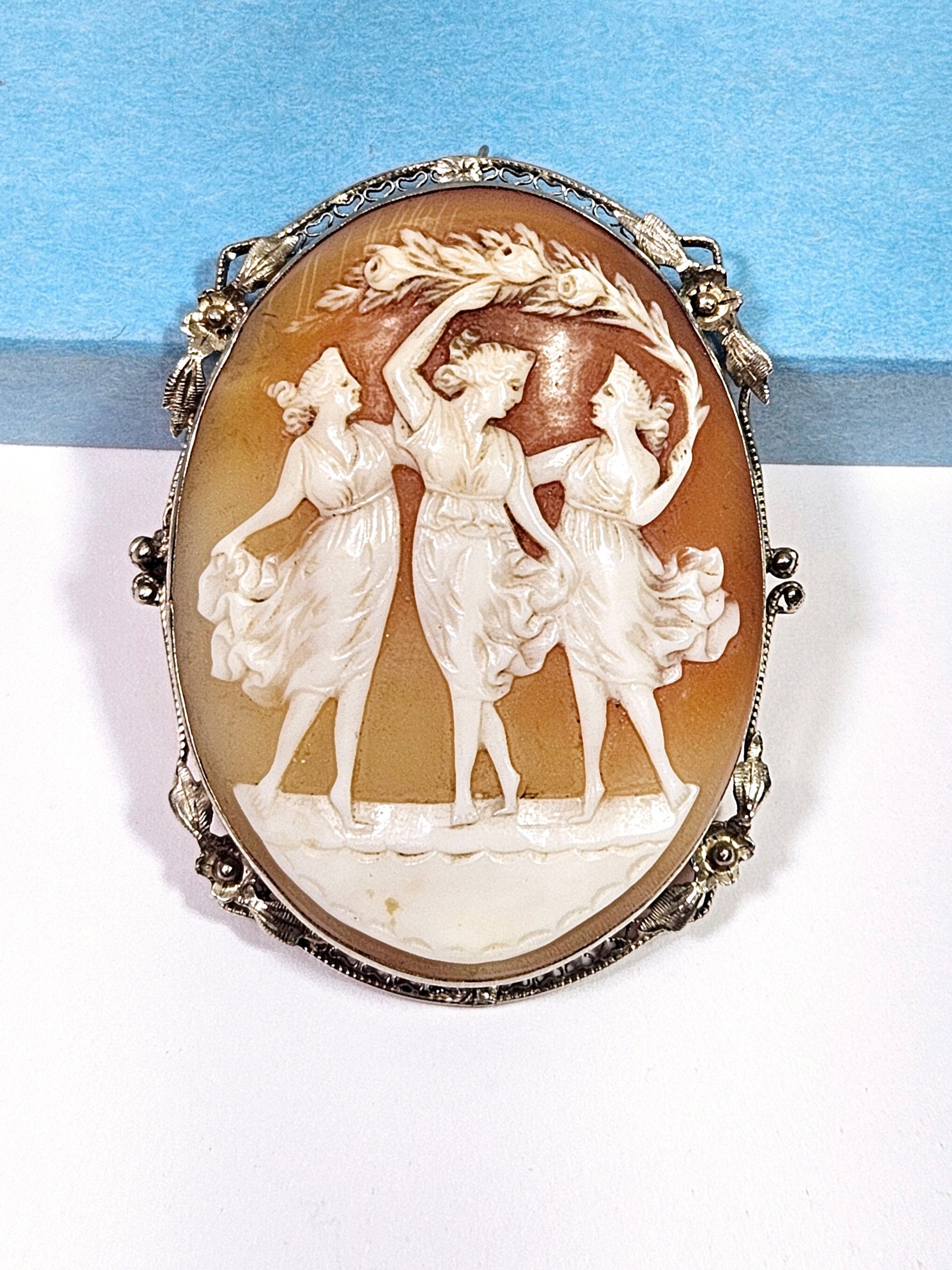 Three graces cameo brooch store