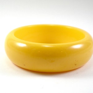 Yellow Bakelite Bracelet Bangle Old Plastic Lucite Butterscotch Vintage ...