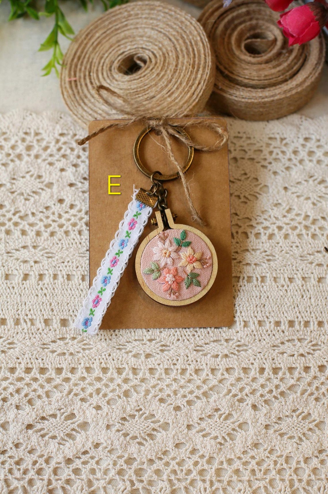 Hand Embroidered Floral Keychain, Vintage-inspired Mini Hoop Key Ring ...