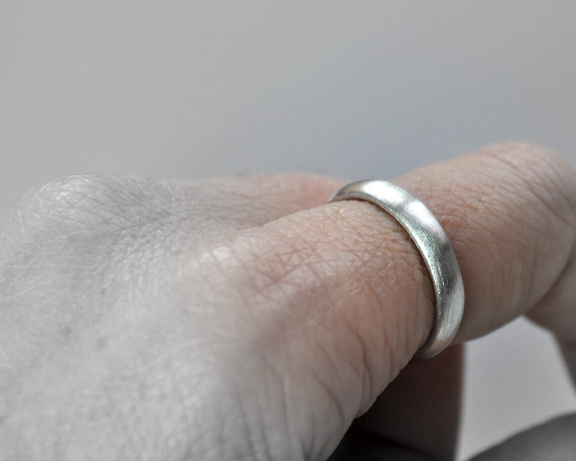 Comfort Fit Wedding Ring. Sterling Silver. 4mm. Matte Finish. - Etsy