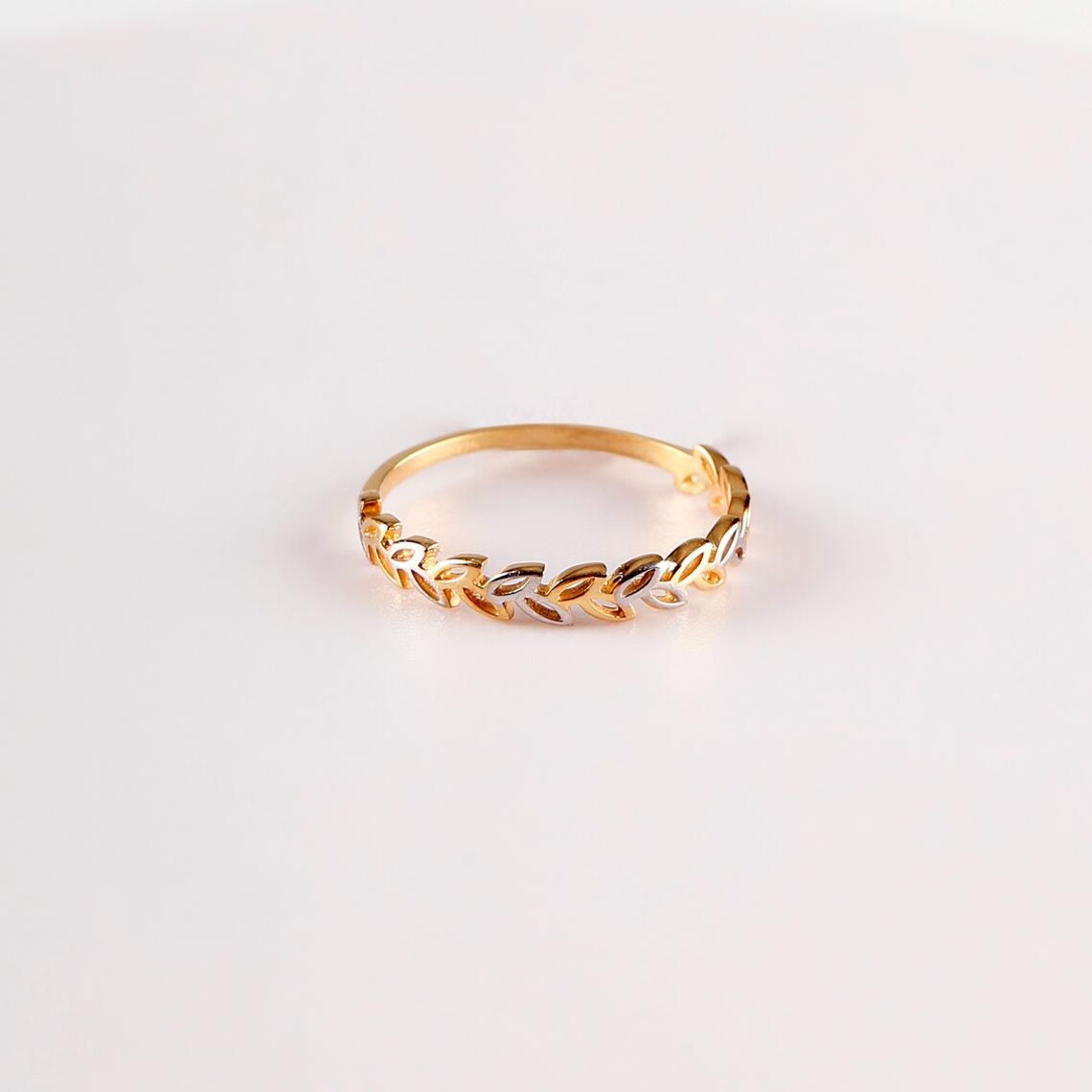 Leaf Crown Design 14K Gold Ring for Women, Excellent Craftsmanship ...