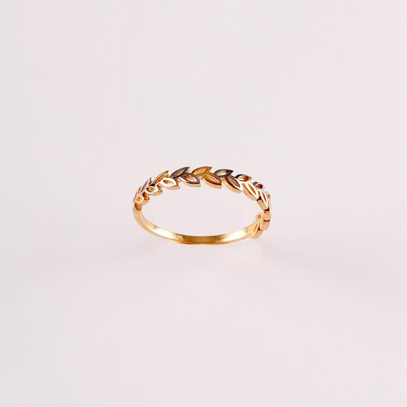 Leaf Crown Design 14K Gold Ring for Women, Excellent Craftsmanship ...