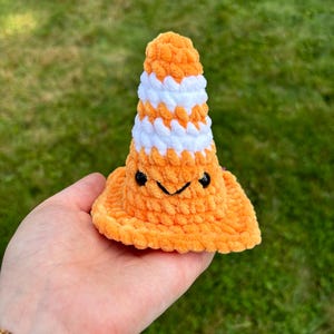 Crochet Pattern: Mini Traffic Cone, PDF, Amigurumi (english and French ...