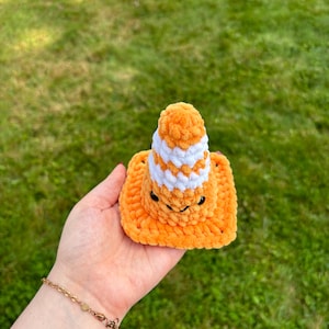 Crochet Pattern: Mini Traffic Cone, PDF, Amigurumi (english and French ...