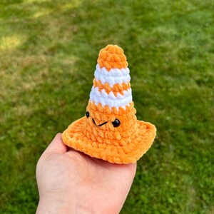 Crochet Pattern: Mini Traffic Cone, PDF, Amigurumi (english and French ...