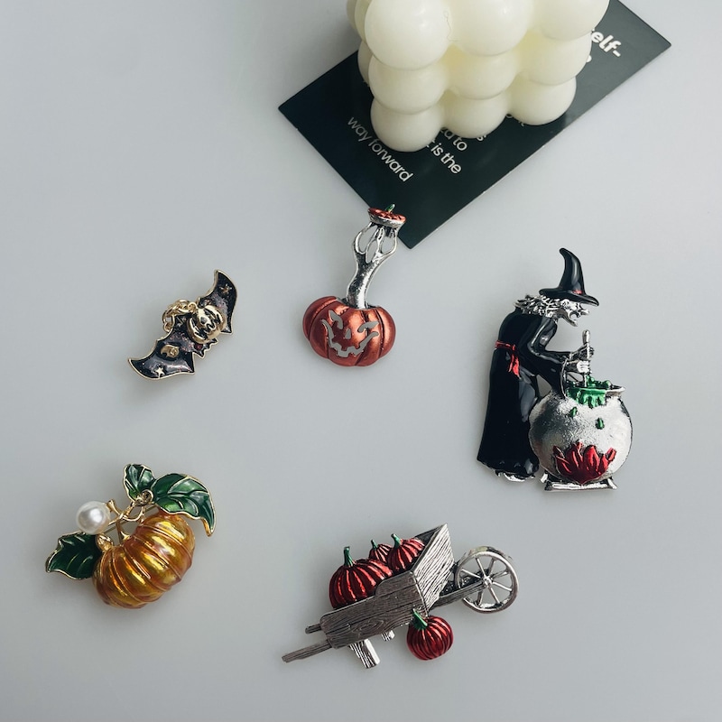 Halloween Brooch - Etsy
