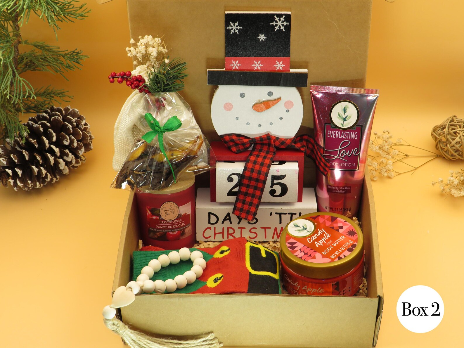 Christmas Gift Box With Cozy Holiday Keepsakes,thoughtful Gift Box for ...