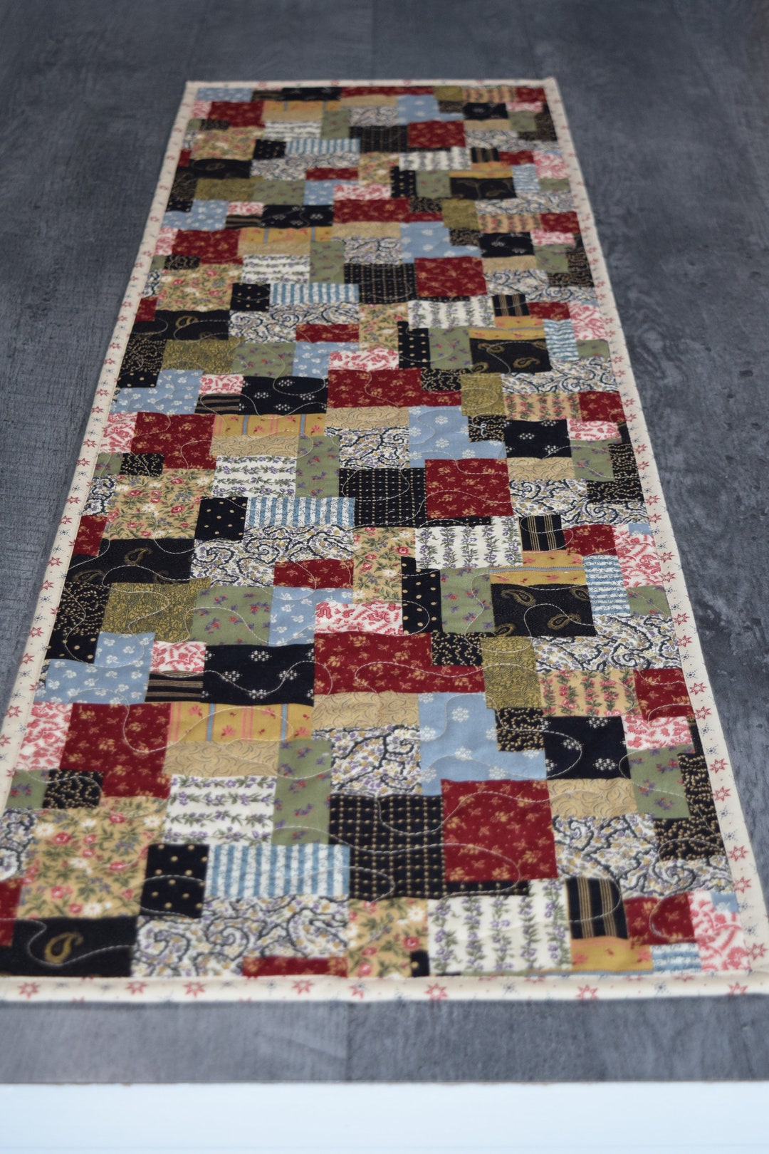 Vintage Whole Cloth Table Runner, Vintage Cranston Print VIP Fabric ...