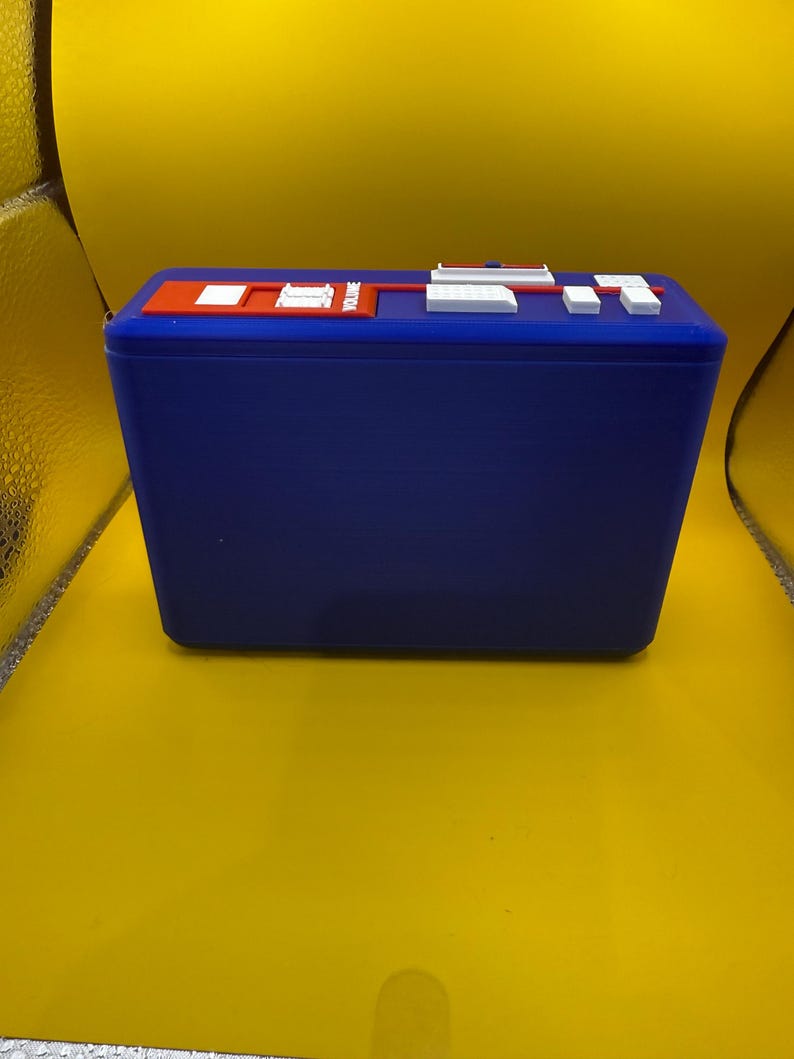 Transformers Soundwave Blaster Cassette Player Deck Box: Holds 130 ...
