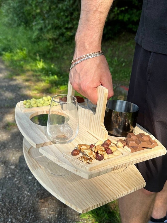 Folding food tray store