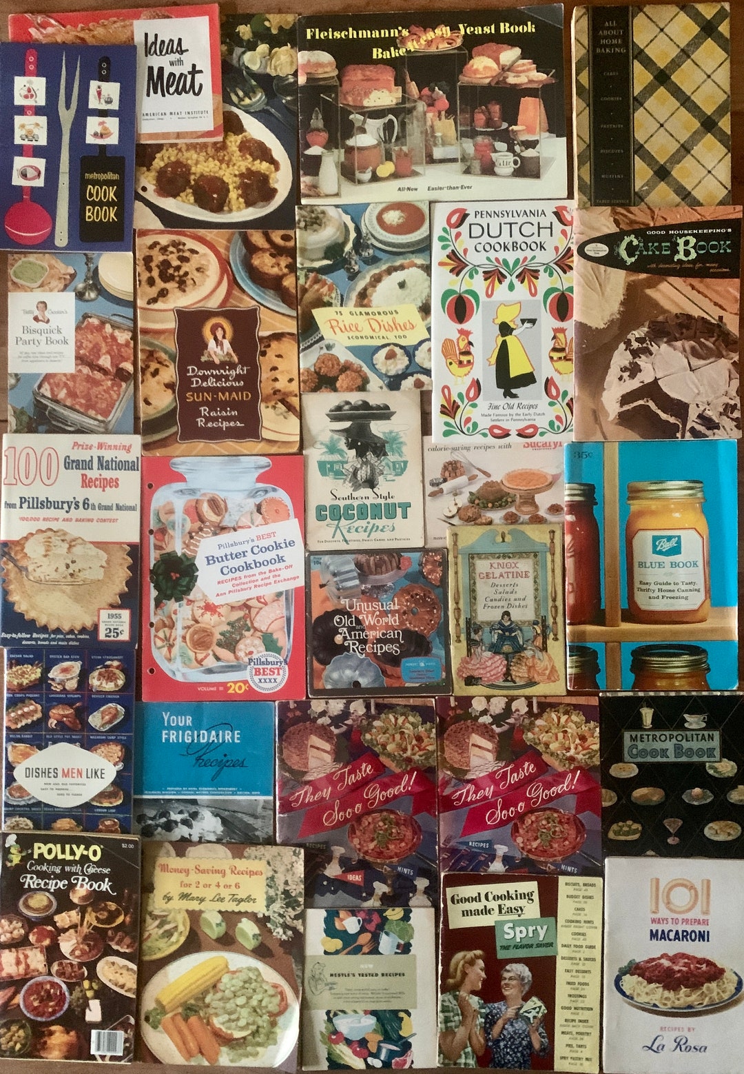 27 Vintage Cookbook Paperback Books, Pamphlets , Mid Century Cookbooks ...