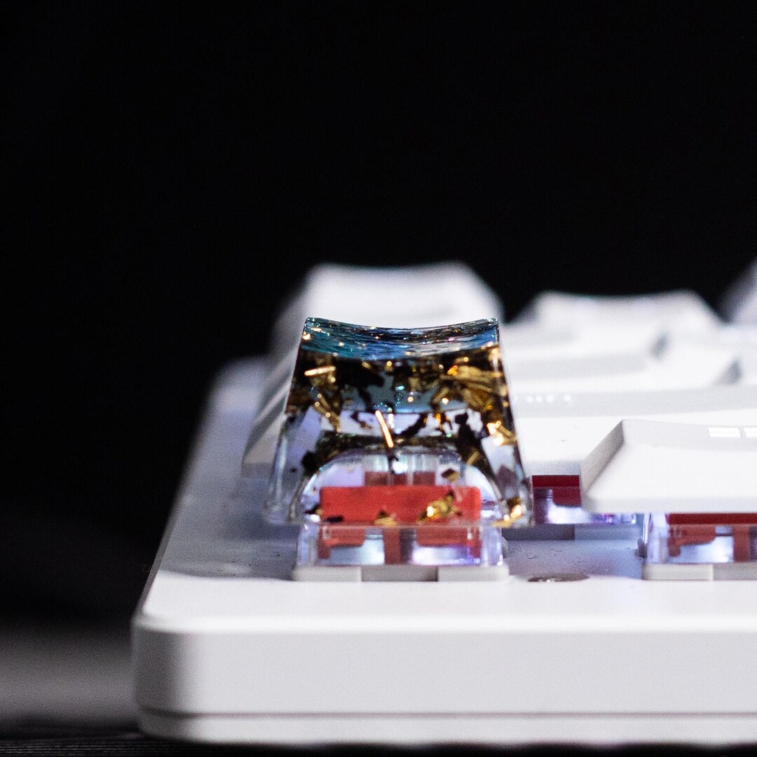 Gold Forged Carbon Flake Resin Artisan Keycap | Custom Keycap | Gaming ...