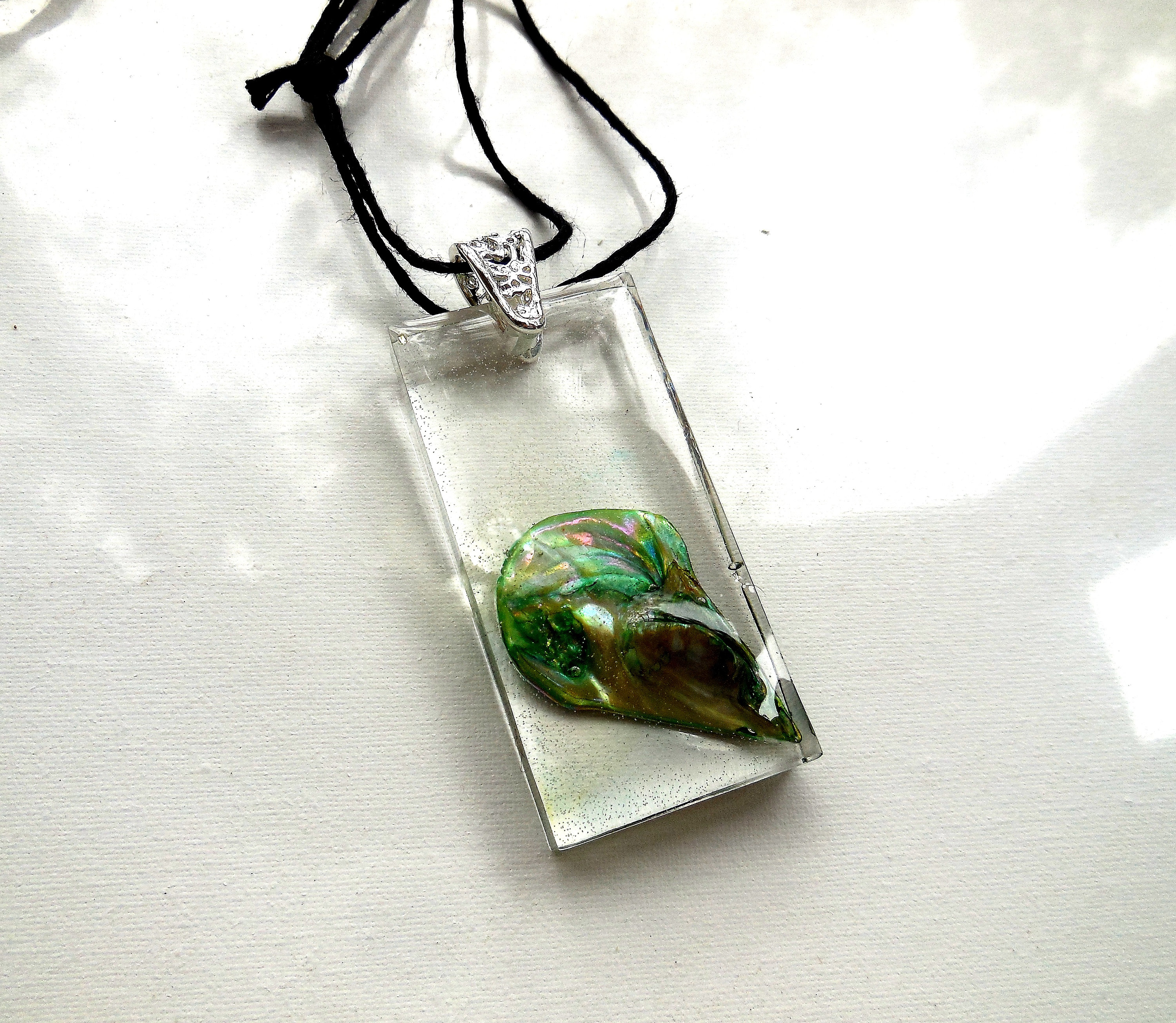 Resin Art Pendant, Epoxy Resin Jewelry, Sea Color Resin Pendant, Unique ...